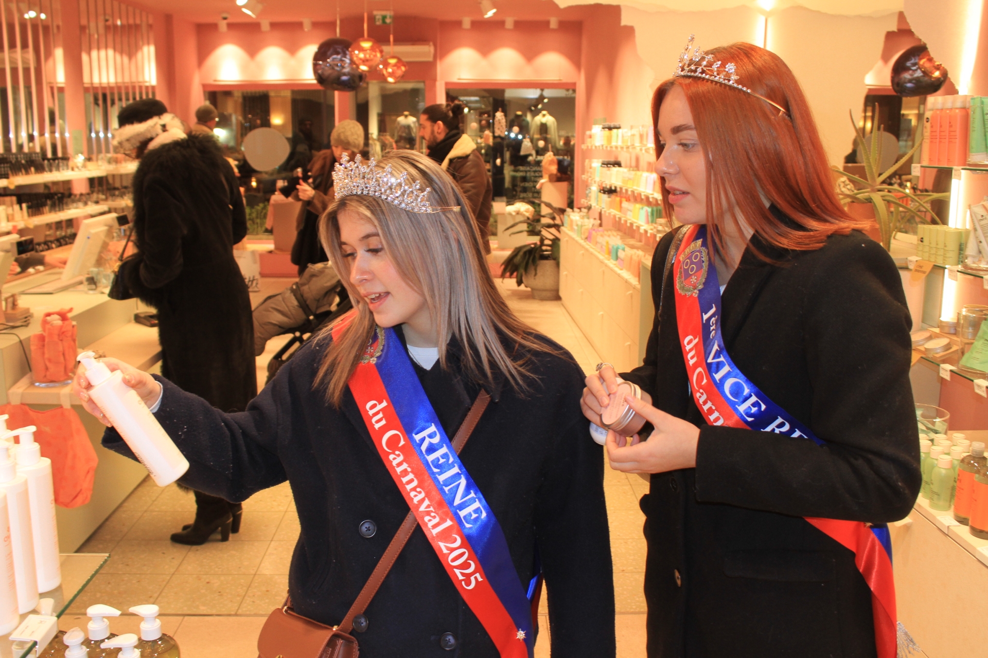 Reines du Carnaval de Chalon : En attendant la photo officielle ...