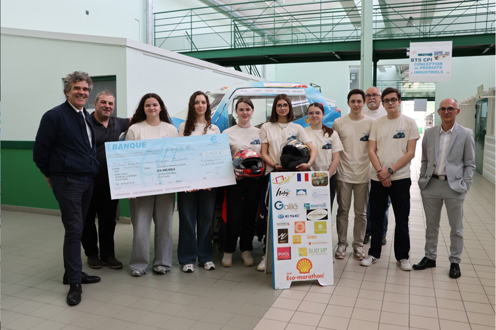 Un chèque pour l’Electrique Urban Concept du Lycée Niepce-Balleure en ...