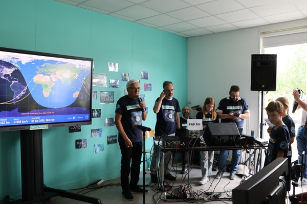 Une liaison radio pleinement réussie des élèves de CM1/CM2 de l’école ...