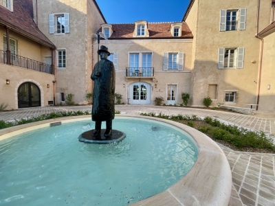 Château de la Commaraine - La renaissance spectaculaire d’un palace au ...