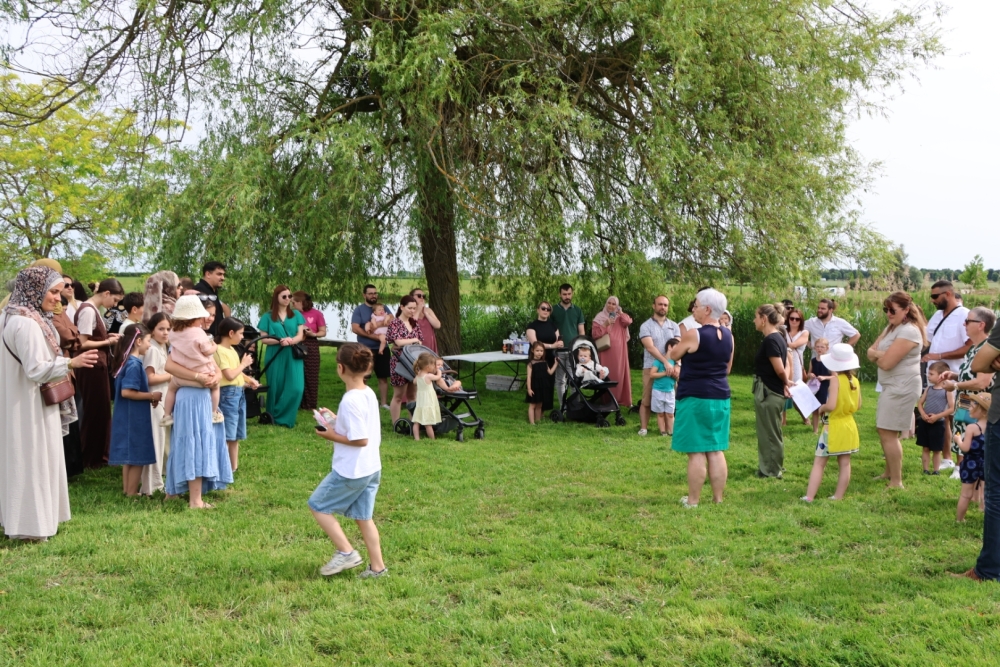 Cérémonie d’inauguration des 25 arbres de naissances de 2025 au Champ ...